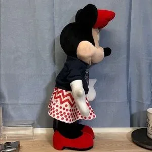 Disney | Toys | Rare Disney Minnie Mouse Plush Porch Door Greeter Cute ...